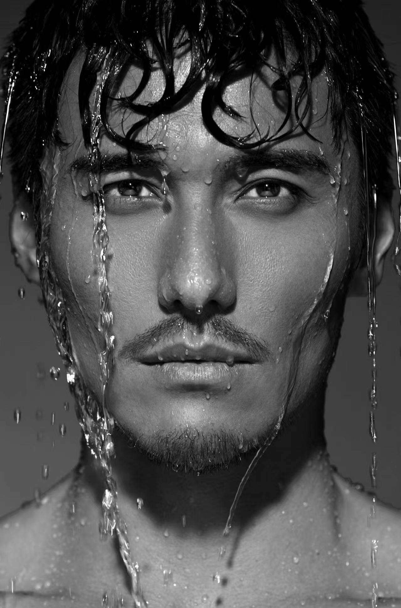 Hu Bing Introduces ‘Hu Bing Selects’ at London Fashion Week