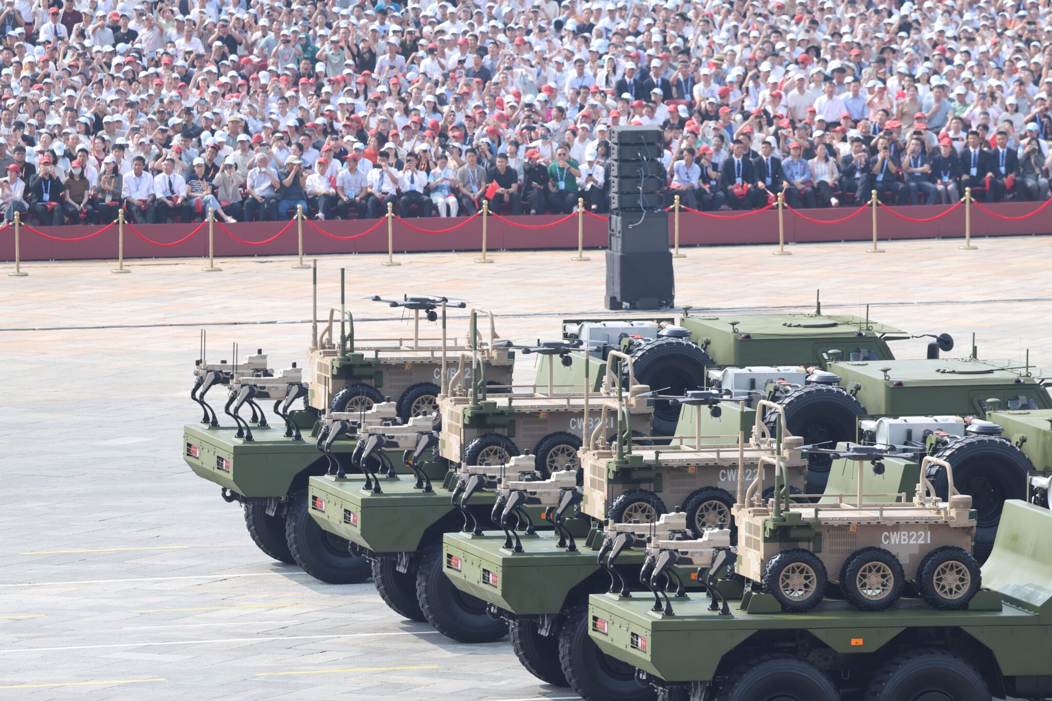 China’s “Machine Wolves”: Robotic Dogs Join the Battlefield - CHINA MINUTES