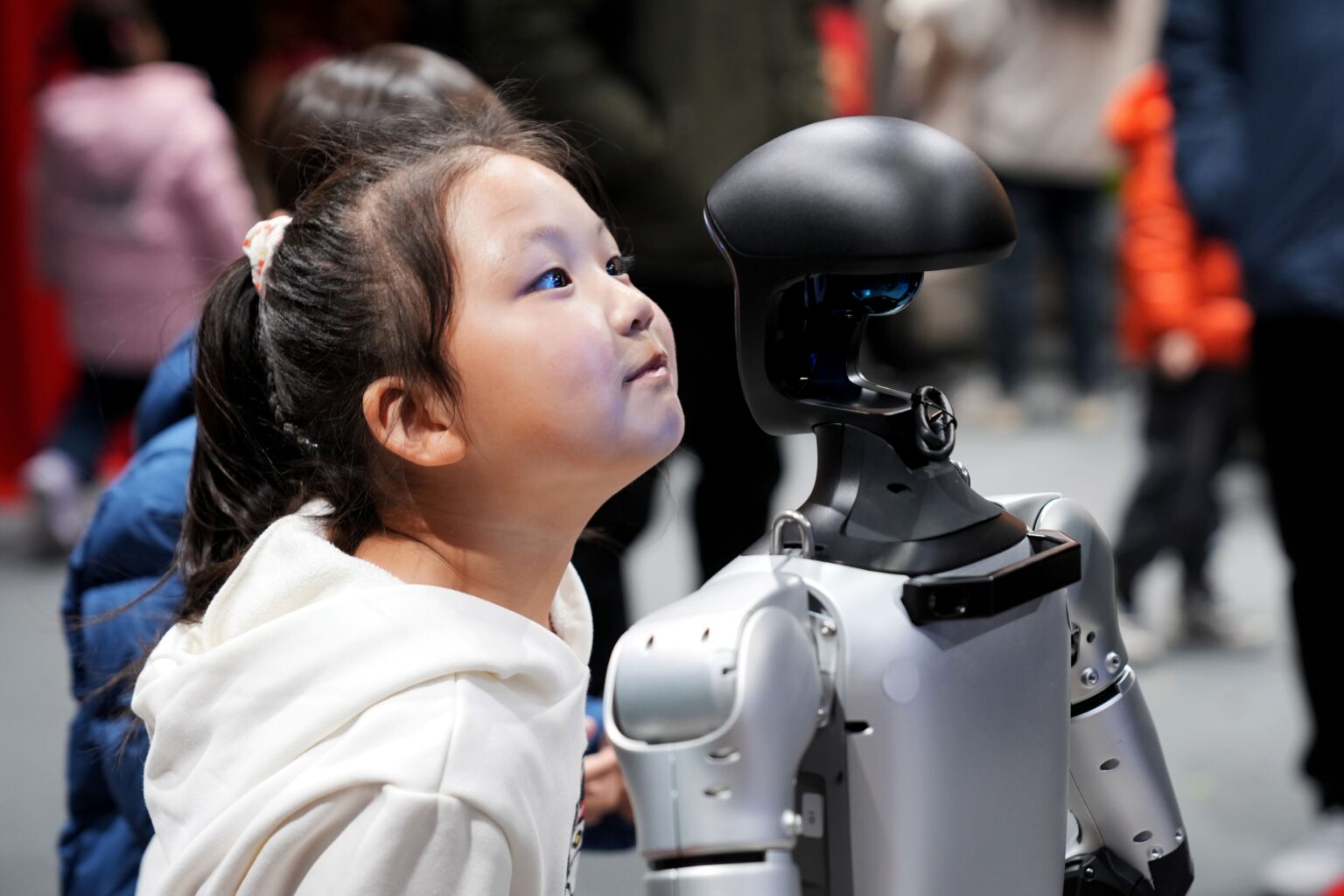 Unitree Robotics Opens Its First Physical Store in Beijing - CHINA MINUTES